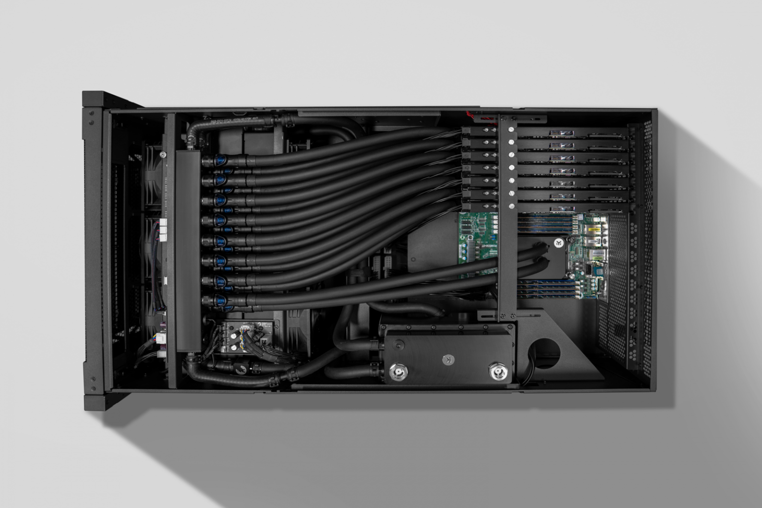 EK Introduces Fluid Works Compute Series X7000-RM GPU Server - ekwb.com EK Introduces Fluid Works Compute Series X7000-RM GPU Server - ekwb.com